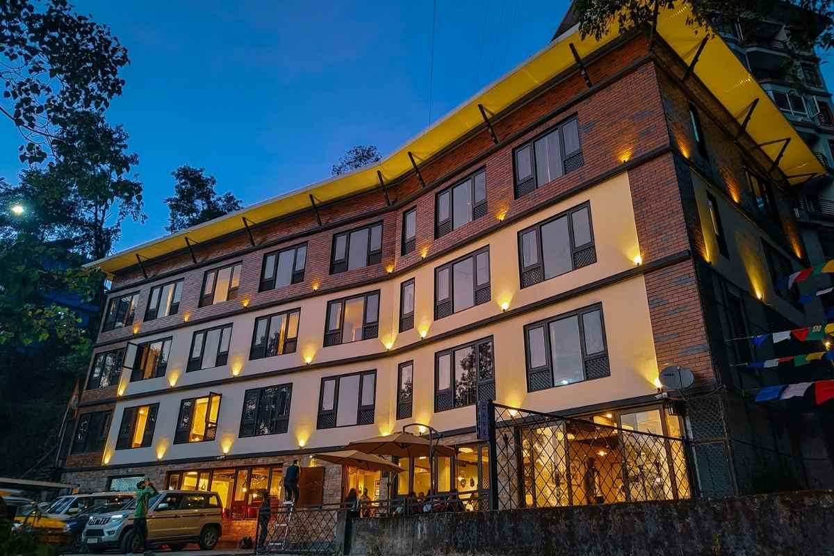 How to Save Energy in Hotels: Top 4 Renewable Energy Options
